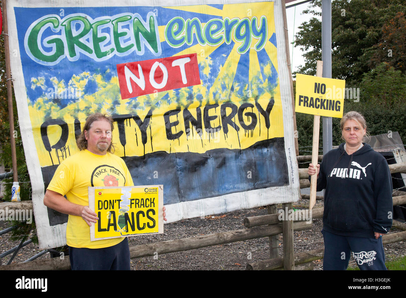 a cuadrilla plumpton frack off anti protest shale gas extraction ...