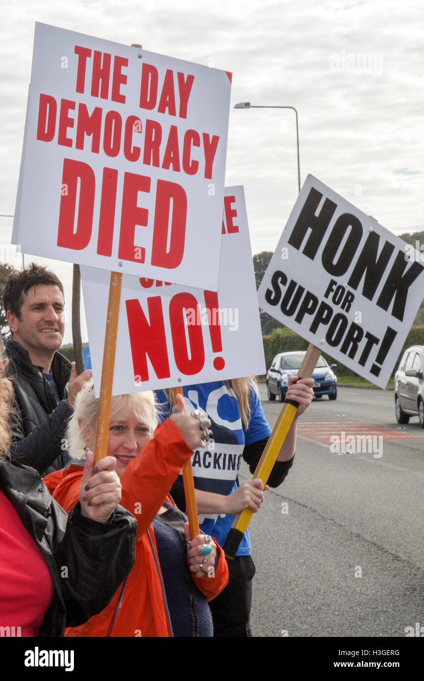 a cuadrilla plumpton frack off anti protest shale gas extraction ...