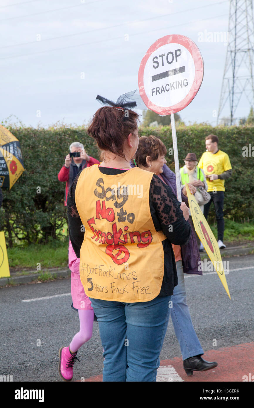 a cuadrilla plumpton frack off anti protest shale gas extraction ...