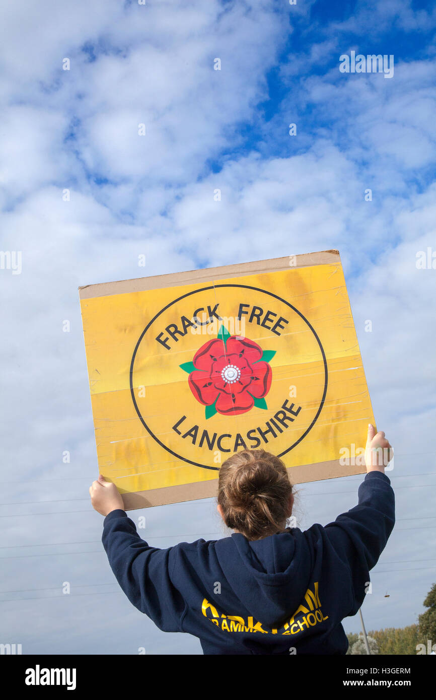 a cuadrilla plumpton frack off anti protest shale gas extraction ...