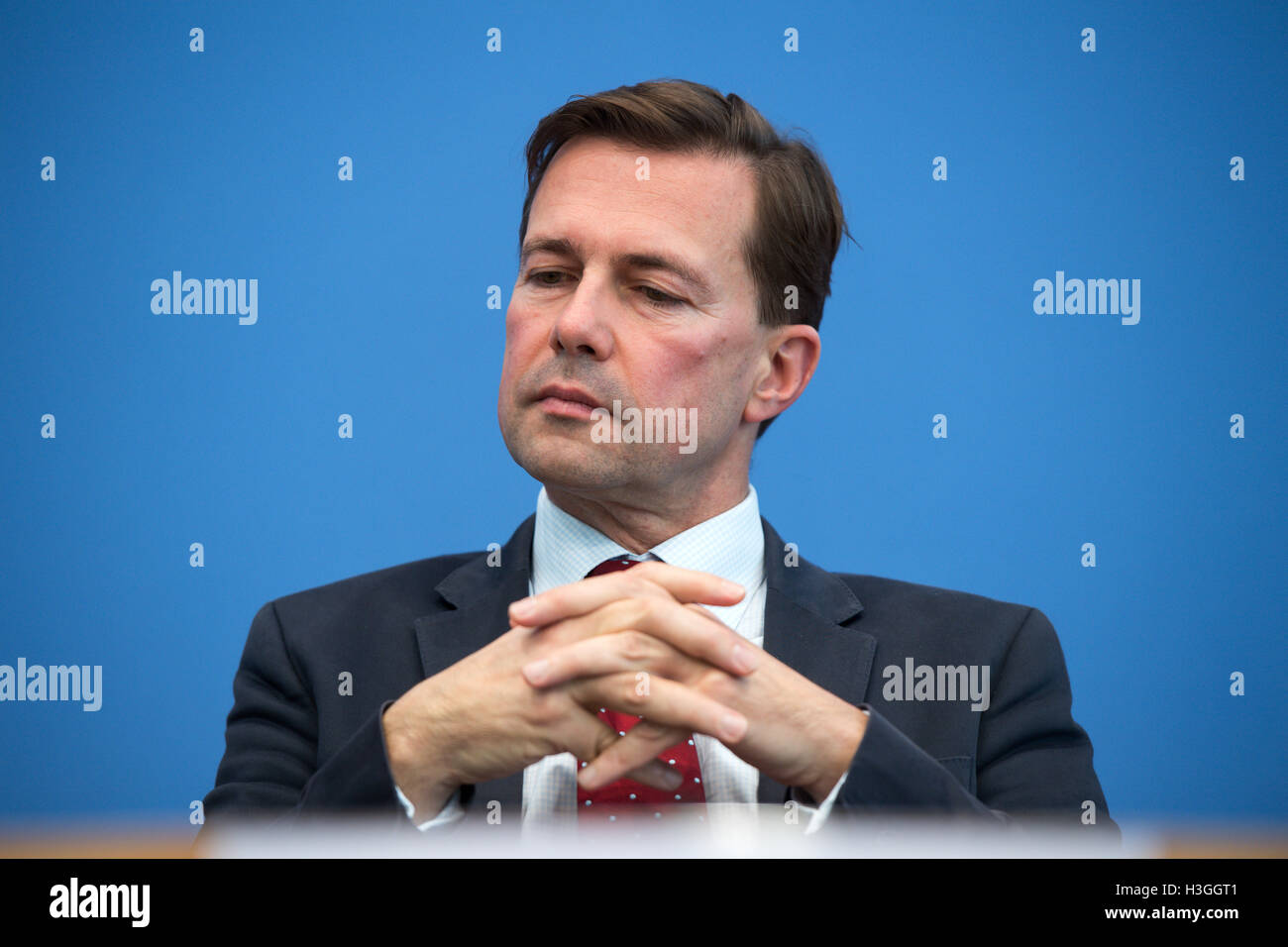 German government spokesman hi-res stock photography and images - Alamy