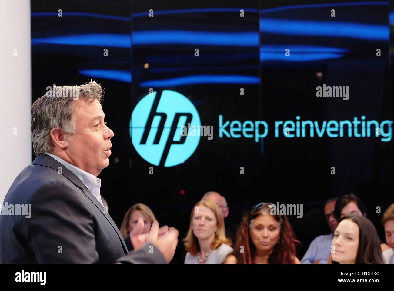 Hewlett packard headquarters hi-res stock photography and images - Alamy