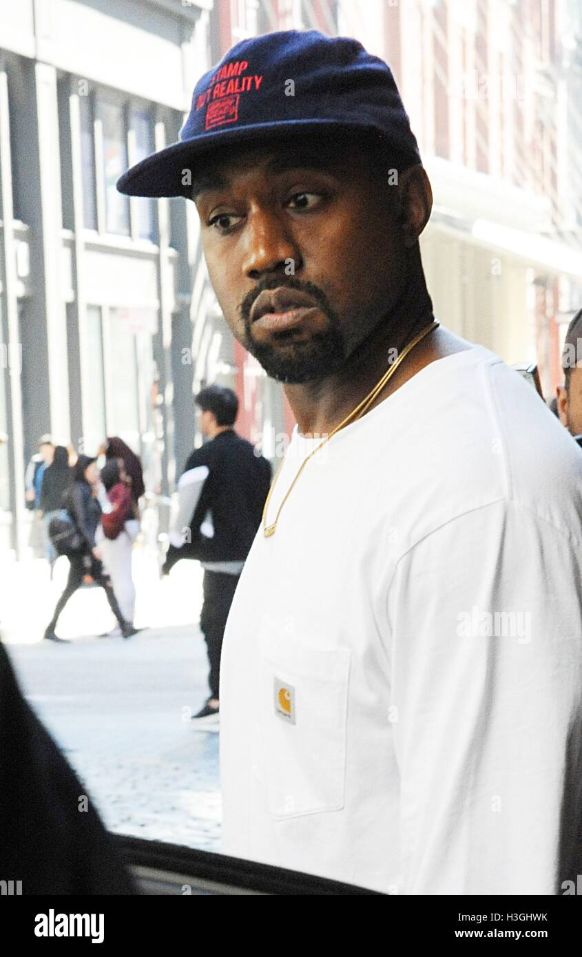 Kanye west celebrity candids fri paparazziec hi-res stock photography ...