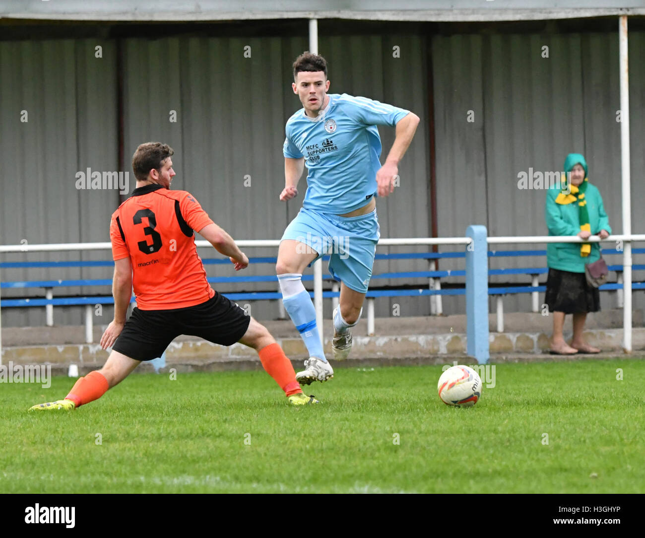 Runcorn linnets fc hi-res stock photography and images - Alamy