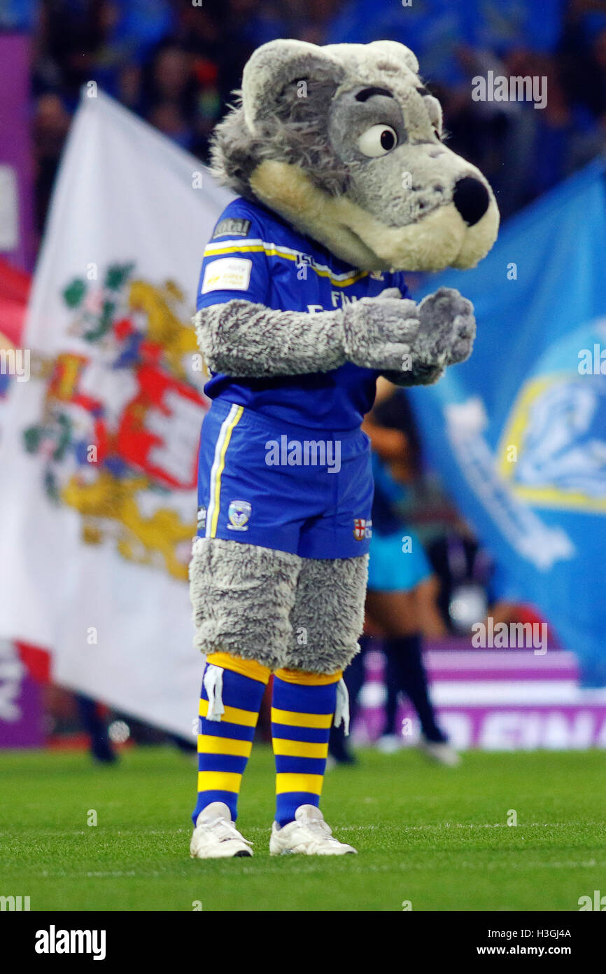 Wigan warriors mascot hi-res stock photography and images - Alamy