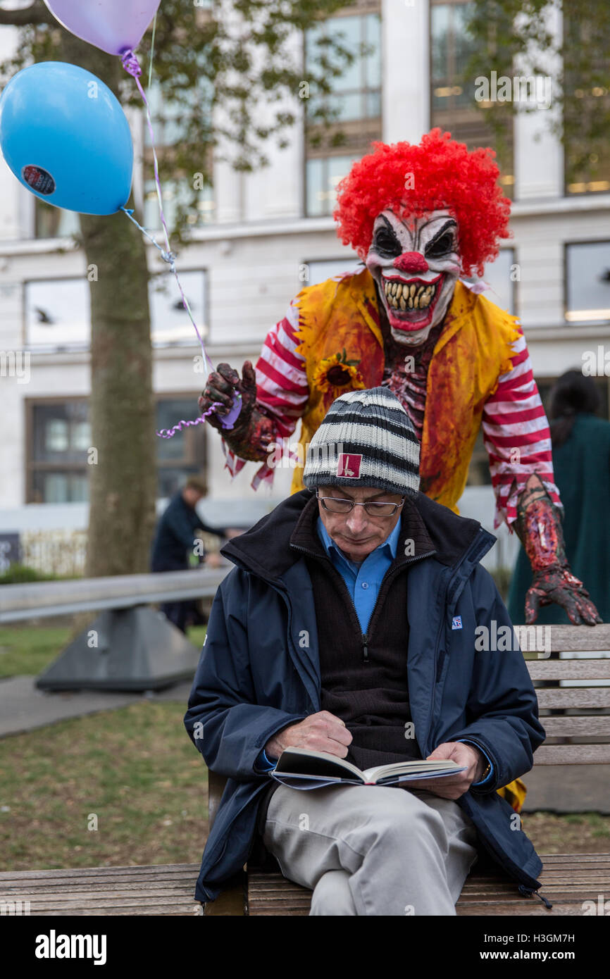 He who looks over the world hi-res stock photography and images - Alamy