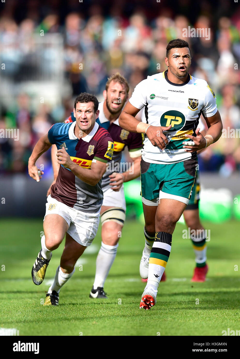 Rugby player actions hi-res stock photography and images - Alamy