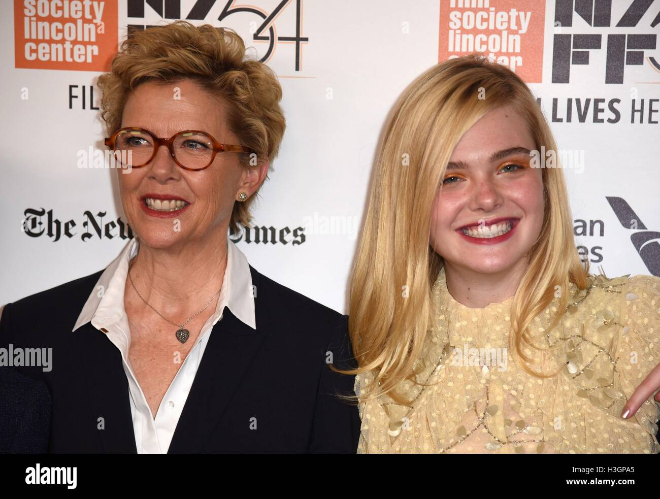New York, NY, USA. 8th Oct, 2016. Annette Bening, Elle Fanning at ...