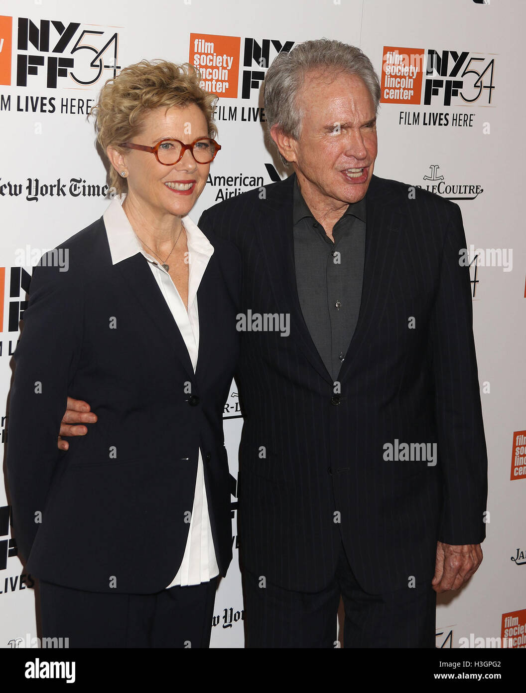 New York, New York, USA. 8th Oct, 2016. Actress ANNETTE BENING and her ...