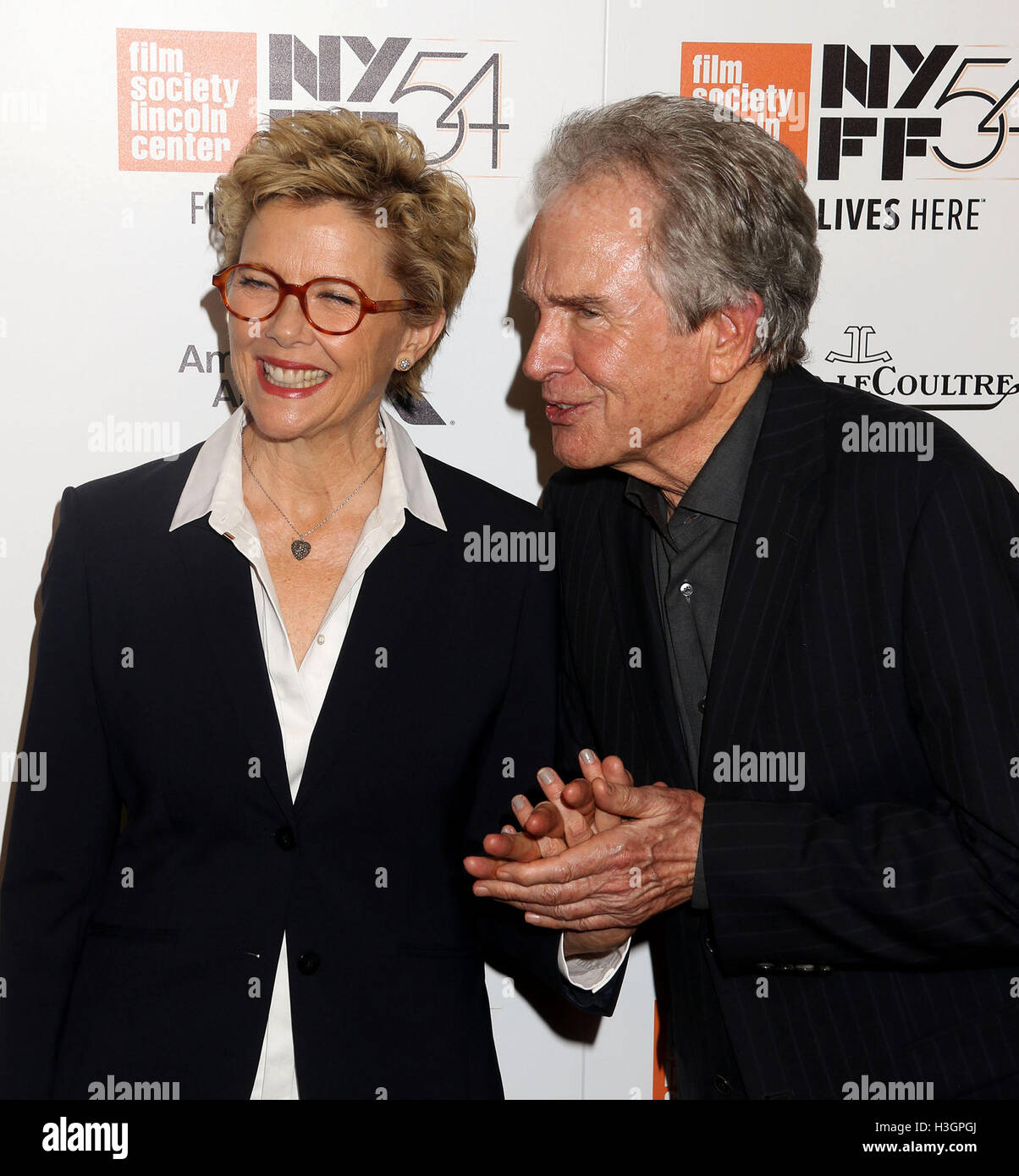 New York, New York, USA. 8th Oct, 2016. Actress ANNETTE BENING and her ...