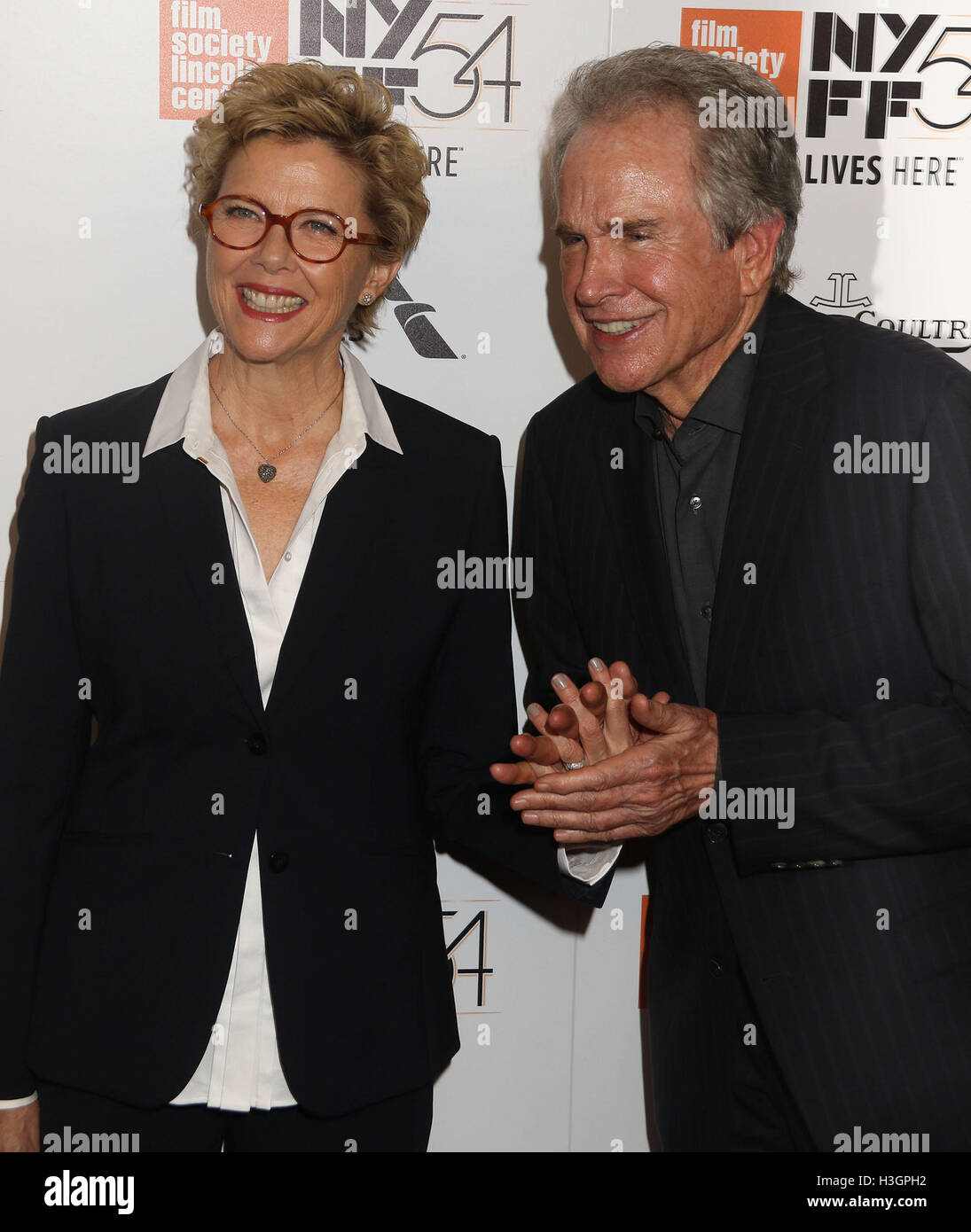 New York, New York, USA. 8th Oct, 2016. Actress ANNETTE BENING and her ...