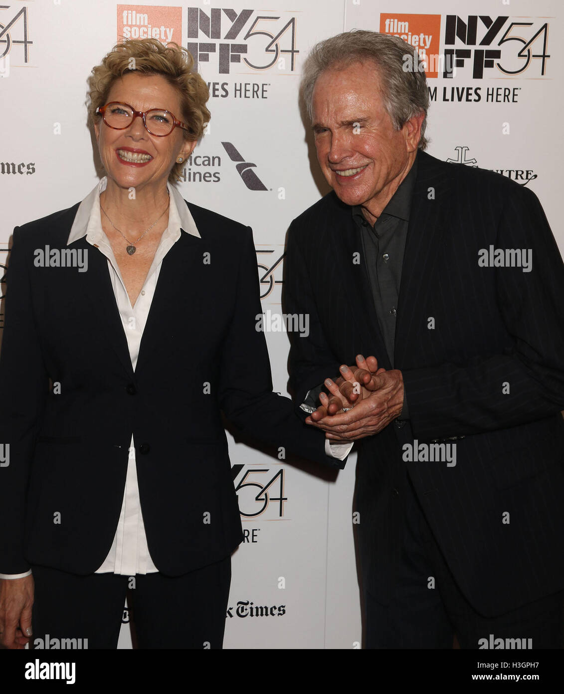 New York, New York, USA. 8th Oct, 2016. Actress ANNETTE BENING and her ...