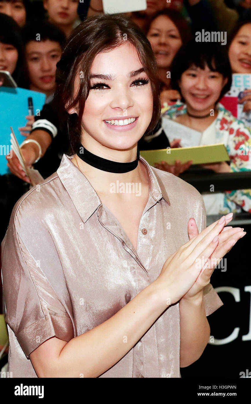 Chiba, Japan. 9th October, 2016. American singer and actor Hailee ...