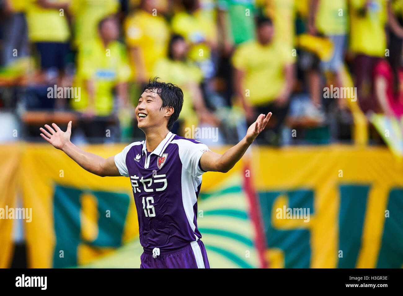 Fukuda Denshi Arena, Chiba, Japan. 8th Oct, 2016. Lee Yong Jae (Sanga ...