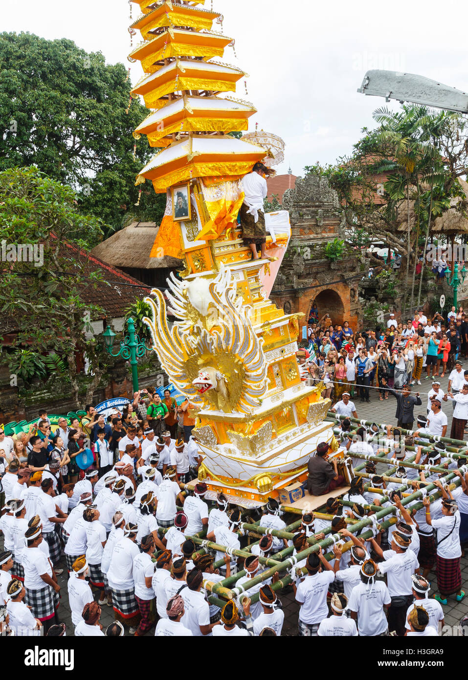 Hindu Funeral Ceremony High Resolution Stock Photography and Images - Alamy
