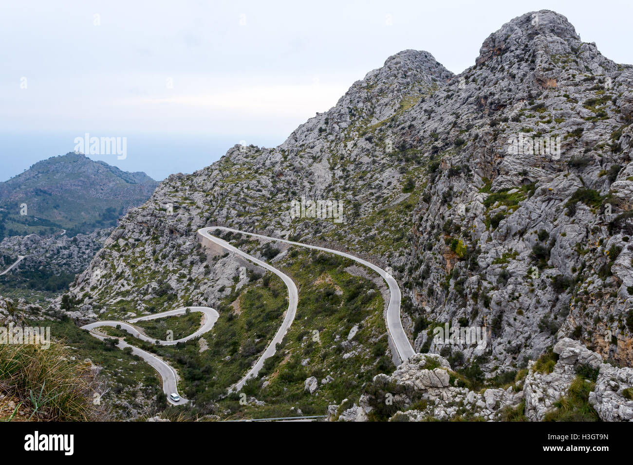 Serpentine road direction sa calobra, majorca Stock Photo - Alamy