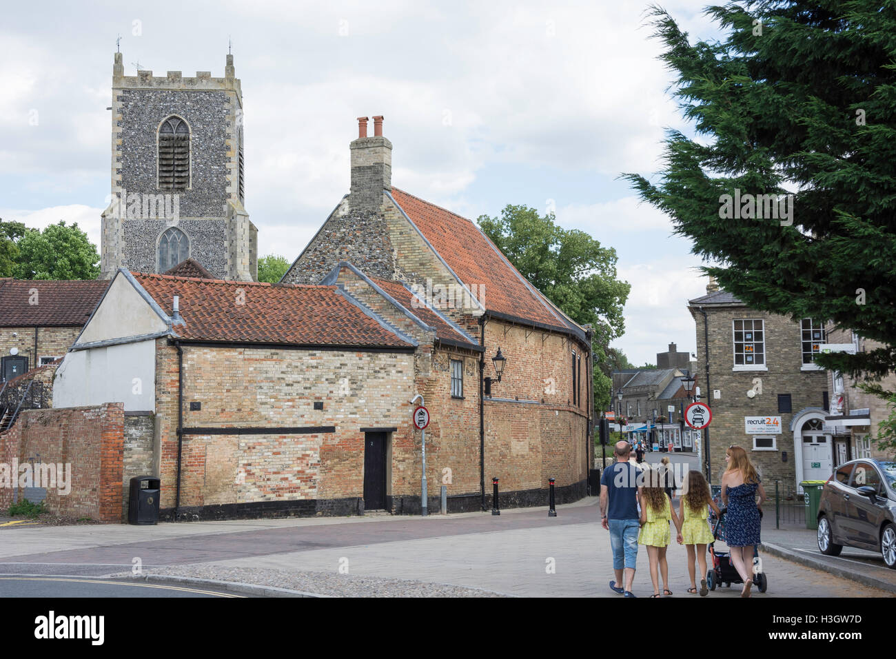 Thetford Norfolk Thetford Town Centre Stock Photos & Thetford Norfolk ...