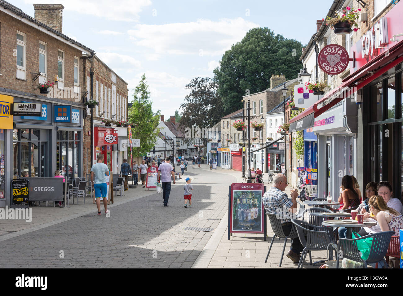 Thetford norfolk thetford town centre hi-res stock photography and ...
