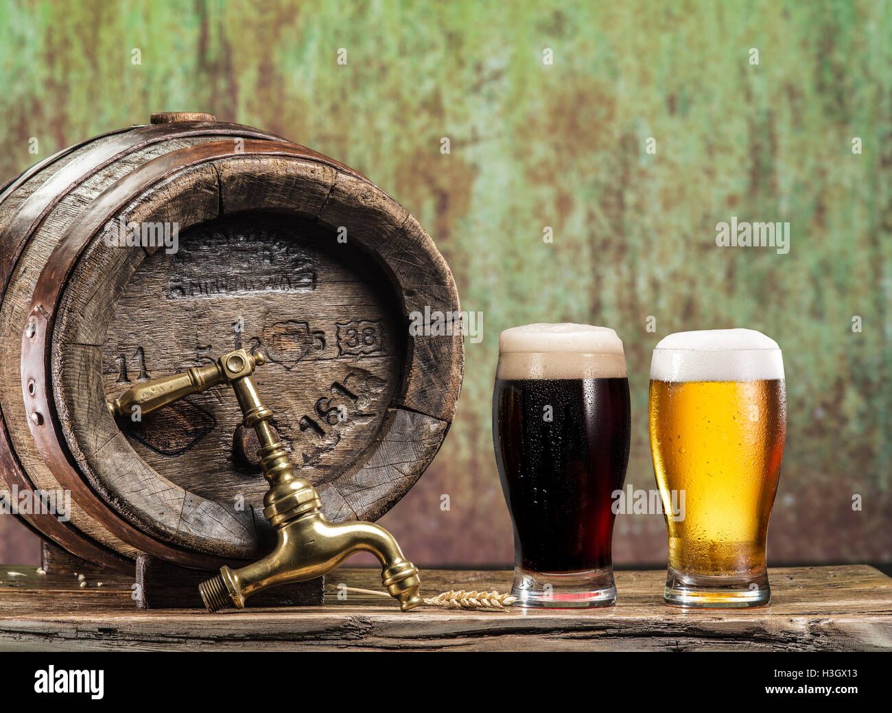 Beer cask hi-res stock photography and images - Alamy