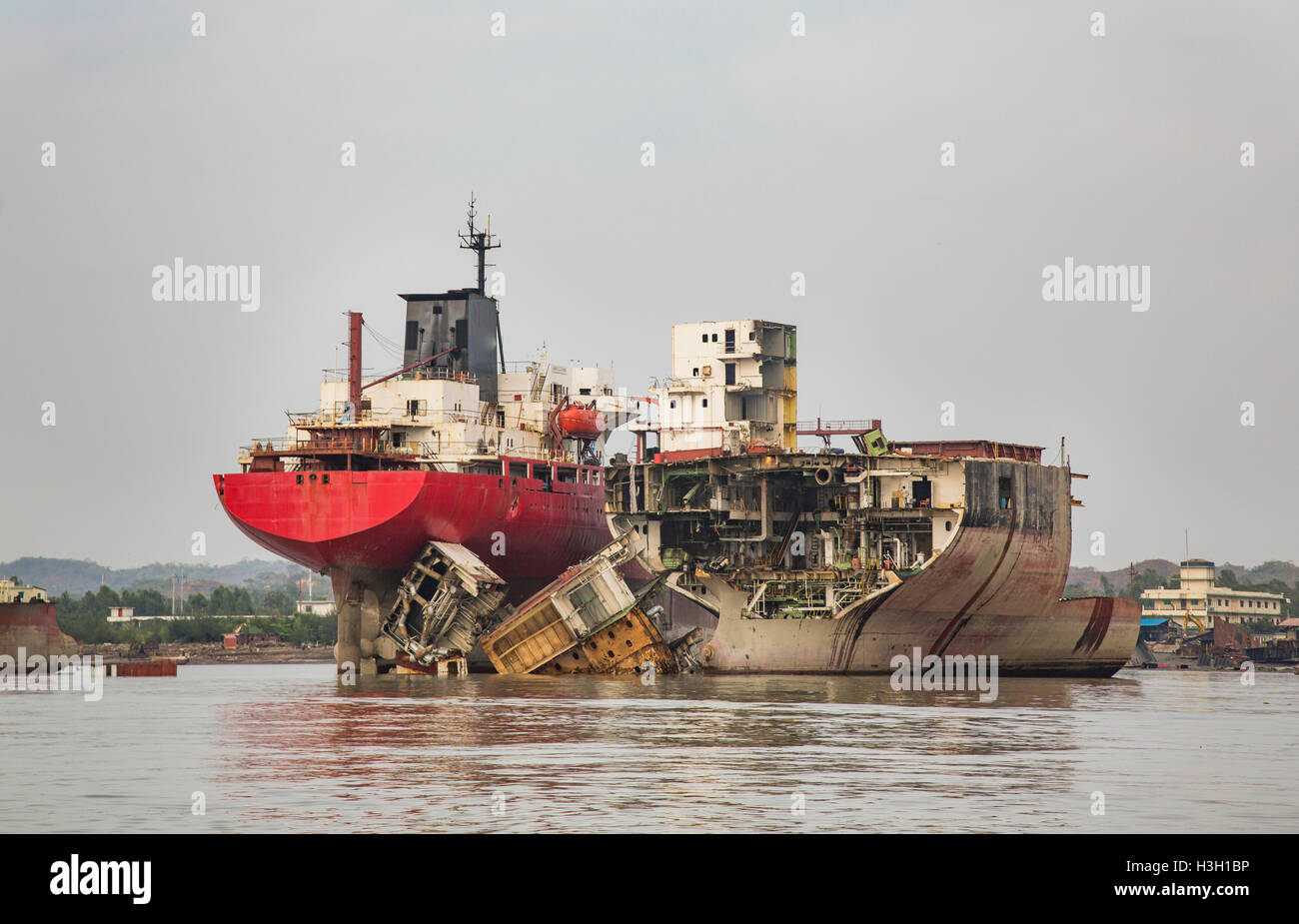 Ship at the ship breaking yard in Chittagong, Bangladesh Stock Photo ...