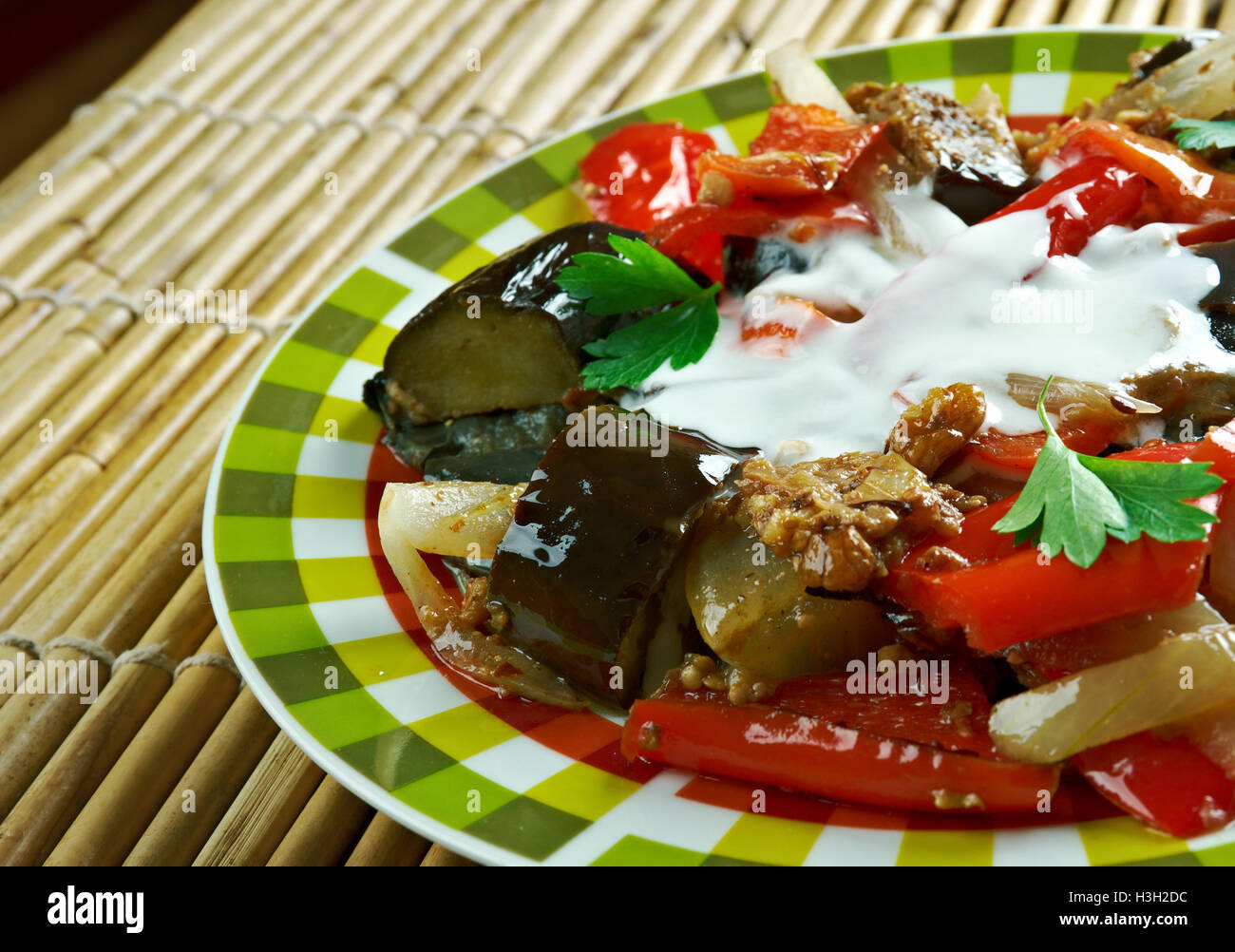 Afghan eggplant with yogurt sauce hi-res stock photography and images ...