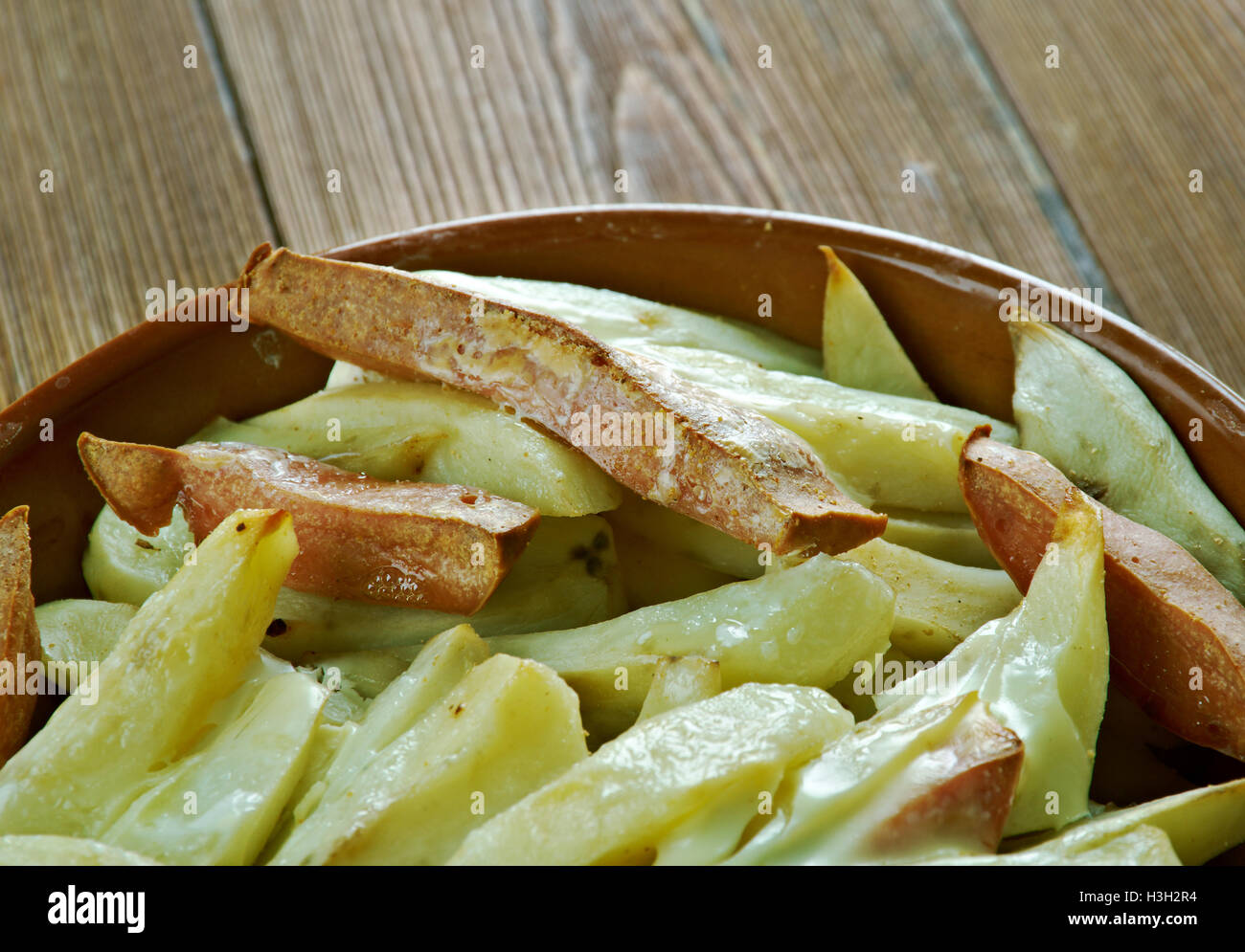 Helppo kinkkukiusaus - Finnish baked potatoes with ham Stock Photo - Alamy
