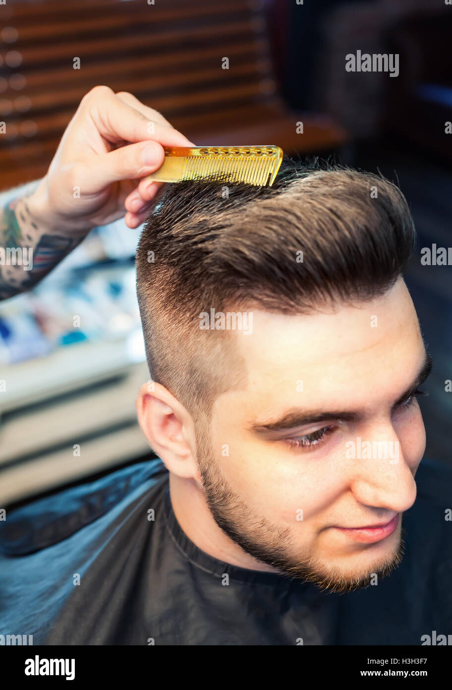 Man having hair hi-res stock photography and images - Alamy
