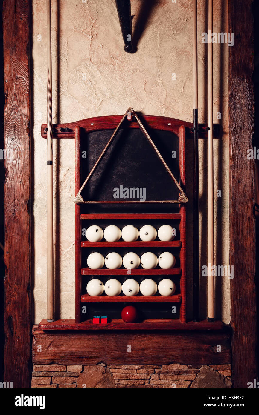 Billiard rack hi-res stock photography and images - Alamy