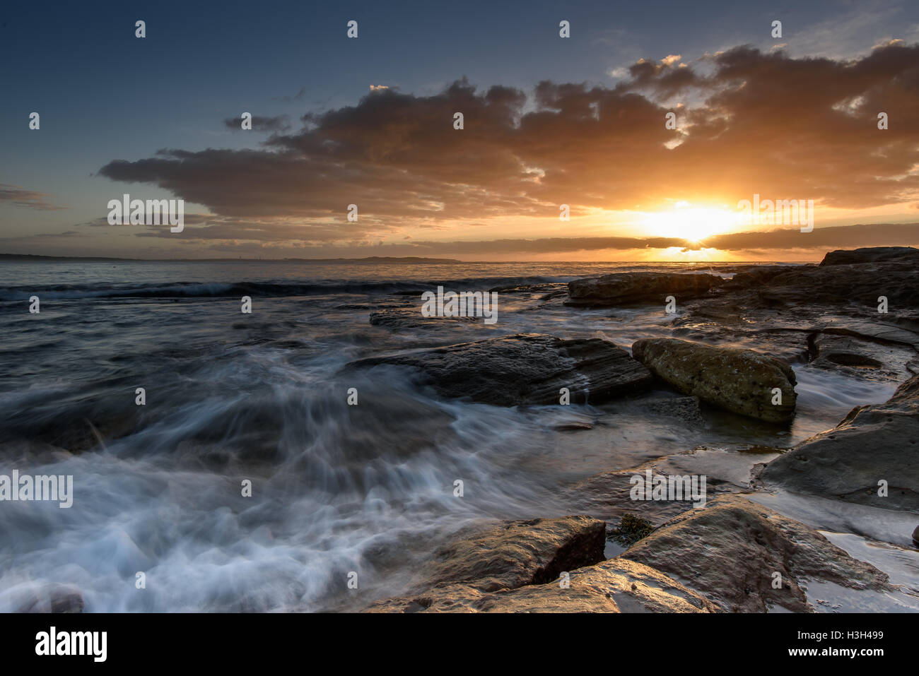 Cronulla beach hi-res stock photography and images - Alamy