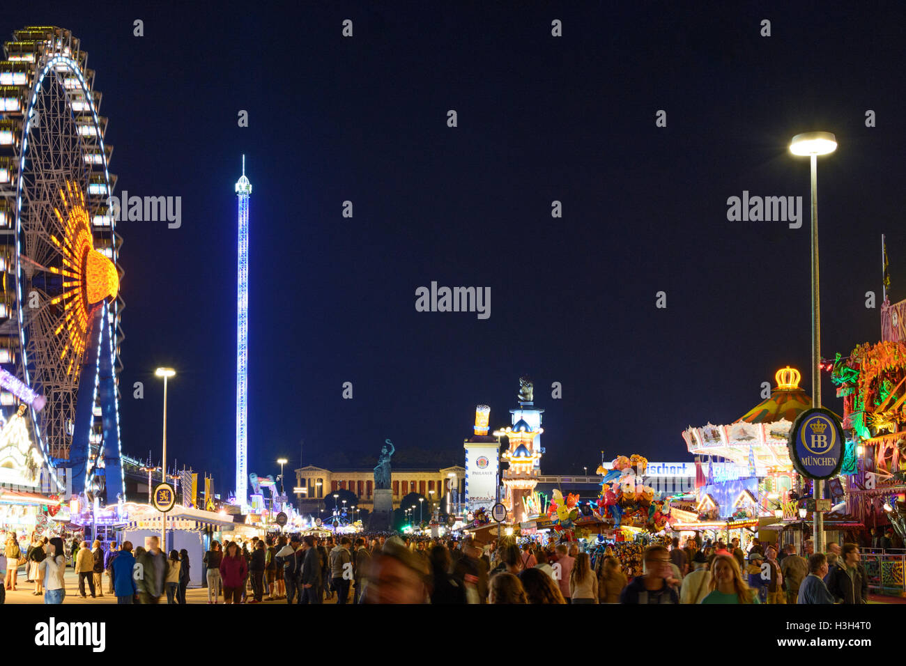 München, Munich: Oktoberfest beer festival: rides, ferris wheel ...
