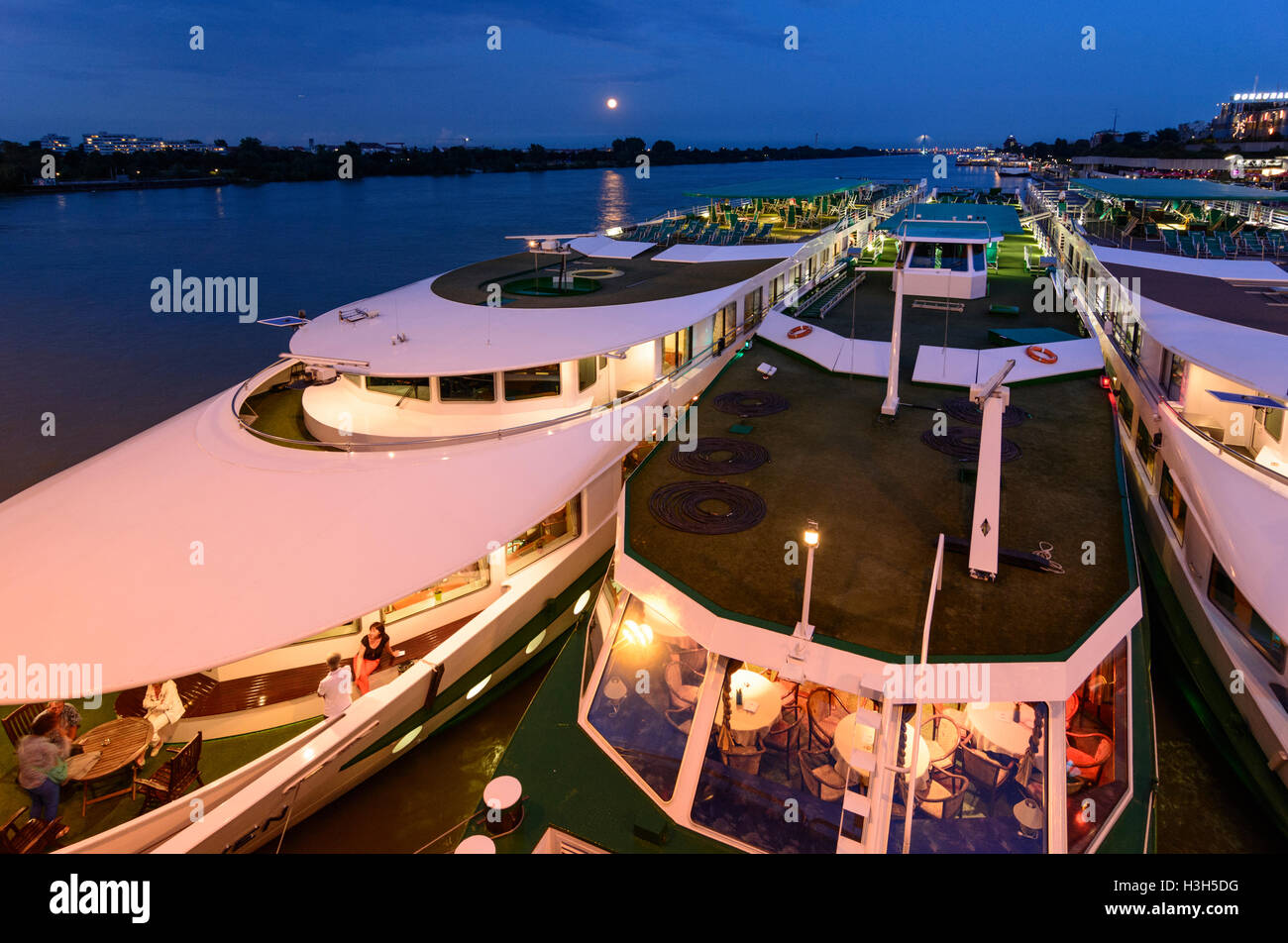 Wien, Vienna: cruise ship ships port terminal at Reichsbrücke, full ...