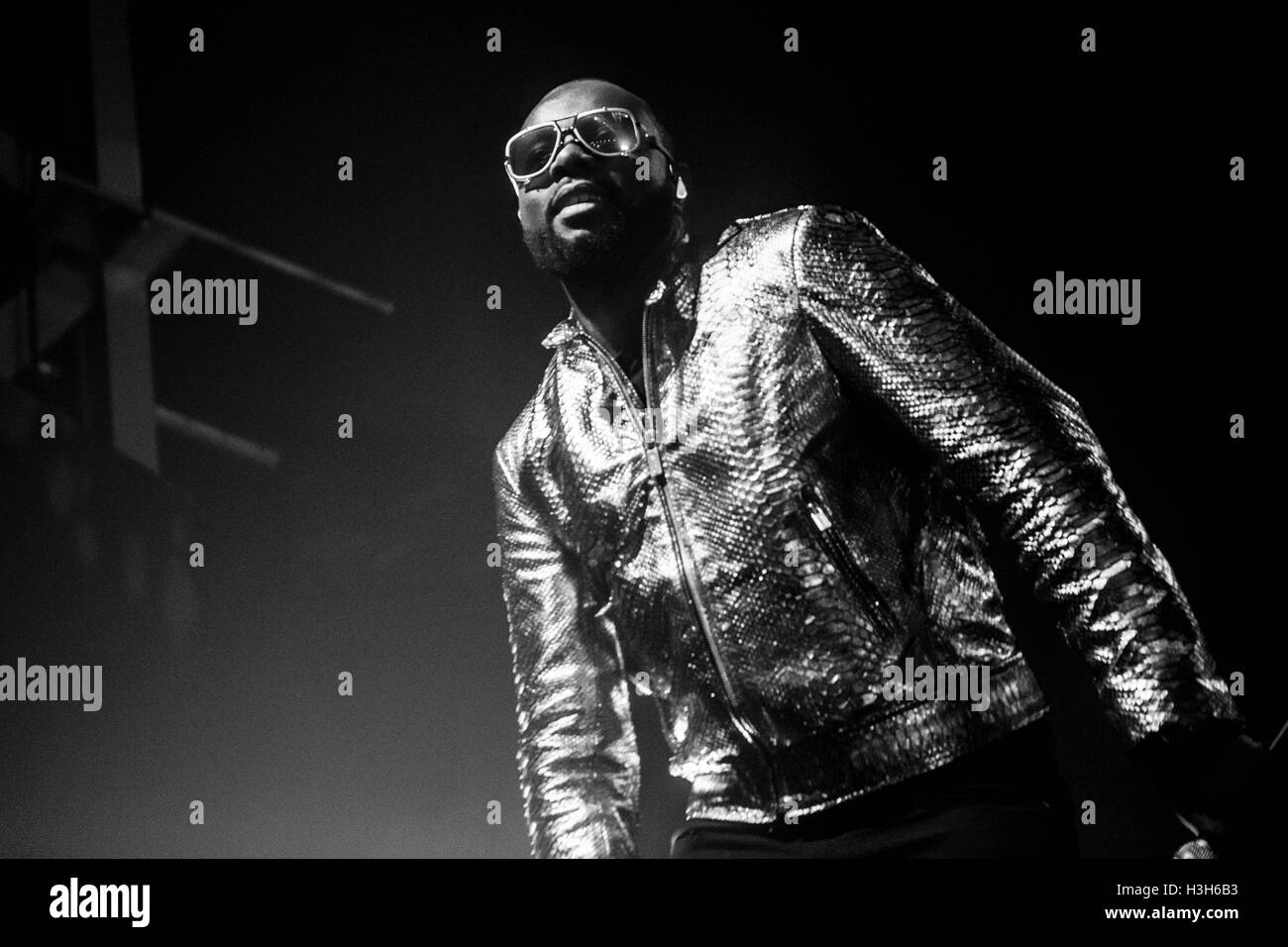Maitre Gims performs live in Milano, Italy, on May 10 2016 Stock Photo ...