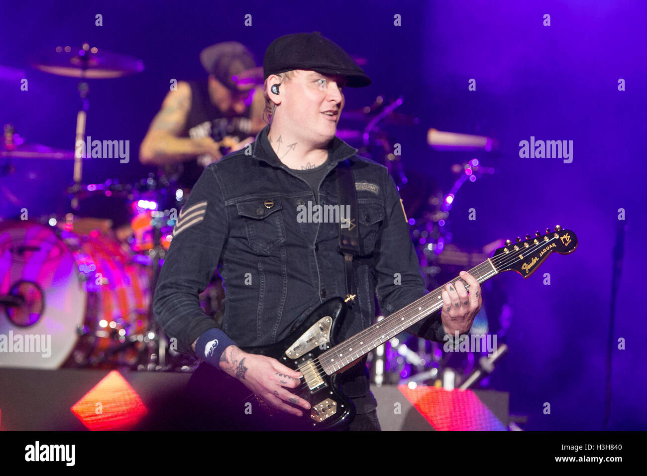 Matt Skiba of Blink 182 perfoms at Shoreline Amphitheatre on September ...