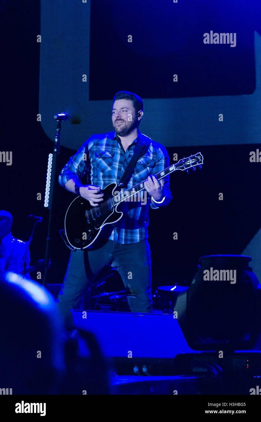Chris Young preforms at day 2 of the Route 91 Harvest Festival at the ...