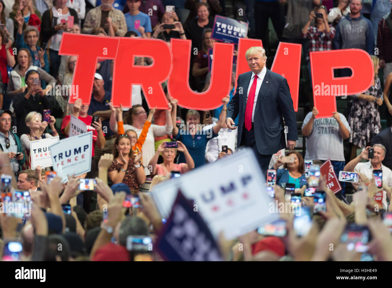Reality tv candidate hi-res stock photography and images - Alamy