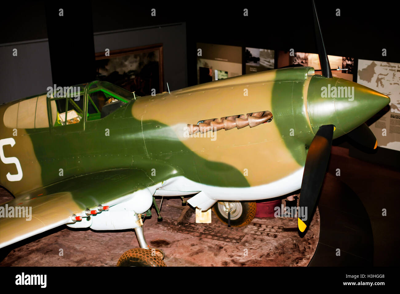 Kittyhawk fighter plane hi-res stock photography and images - Alamy