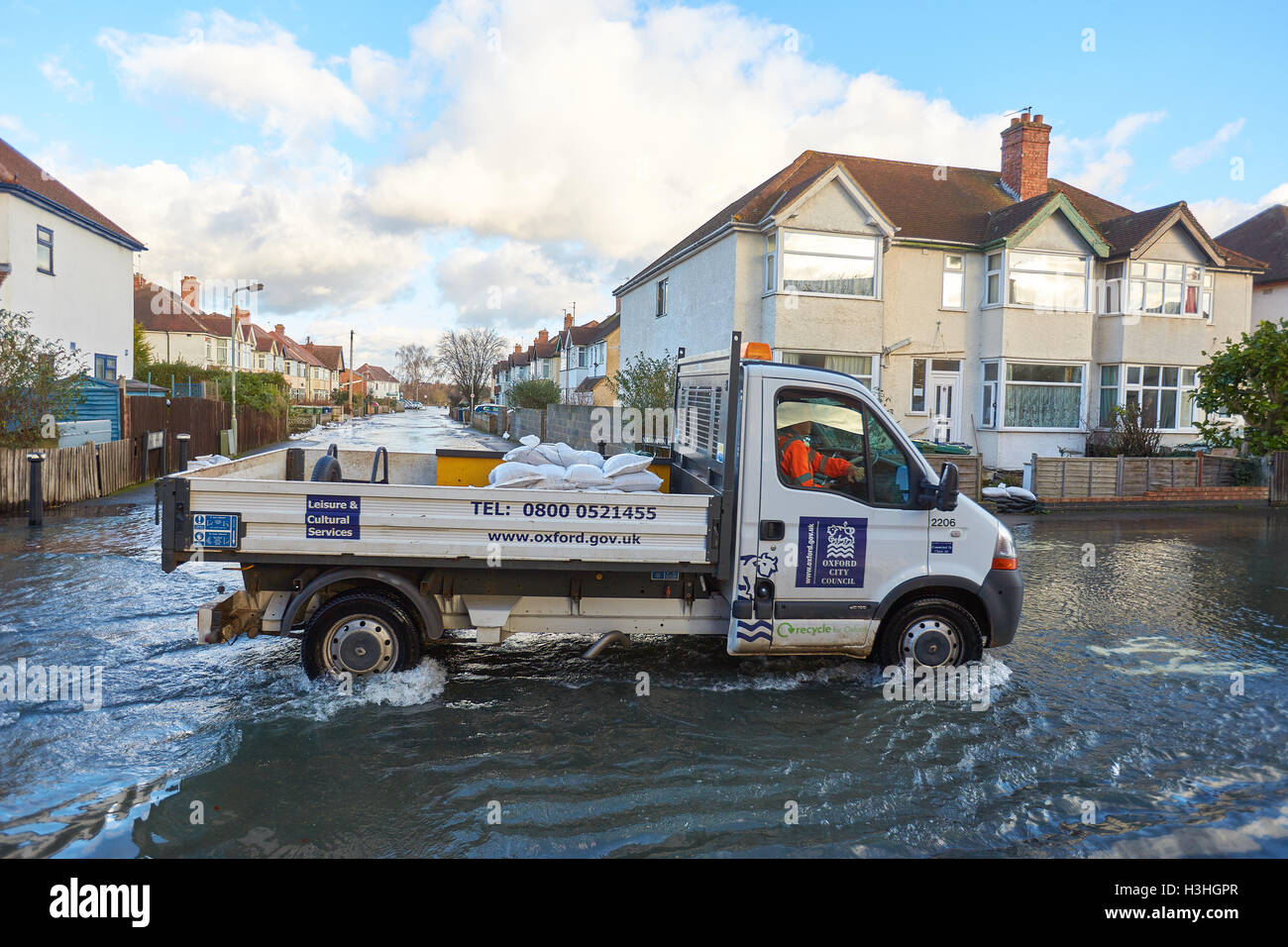 Truck drives through flood water hi-res stock photography and images ...