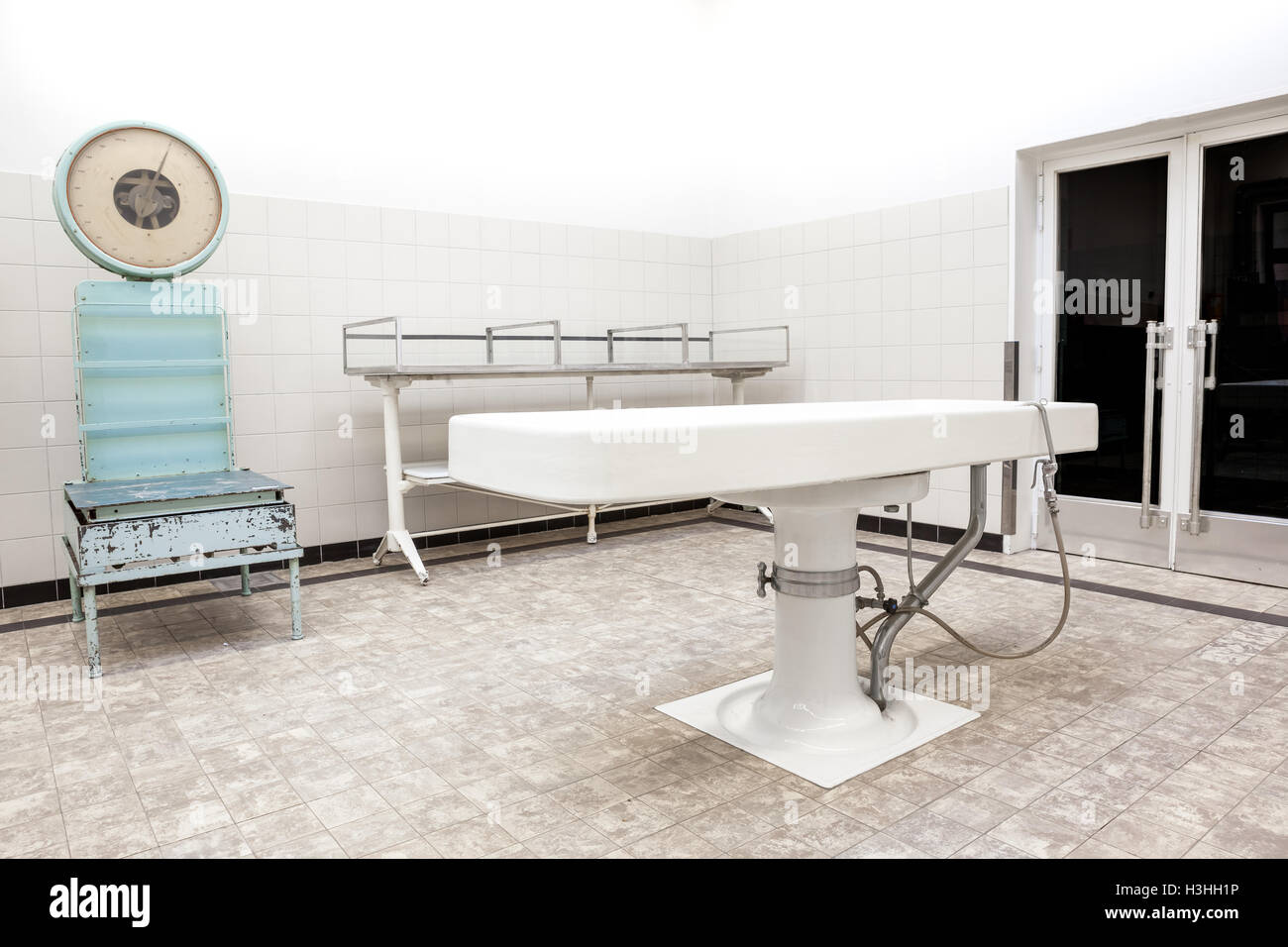 Autopsy room in morgue in hi-res stock photography and images - Alamy