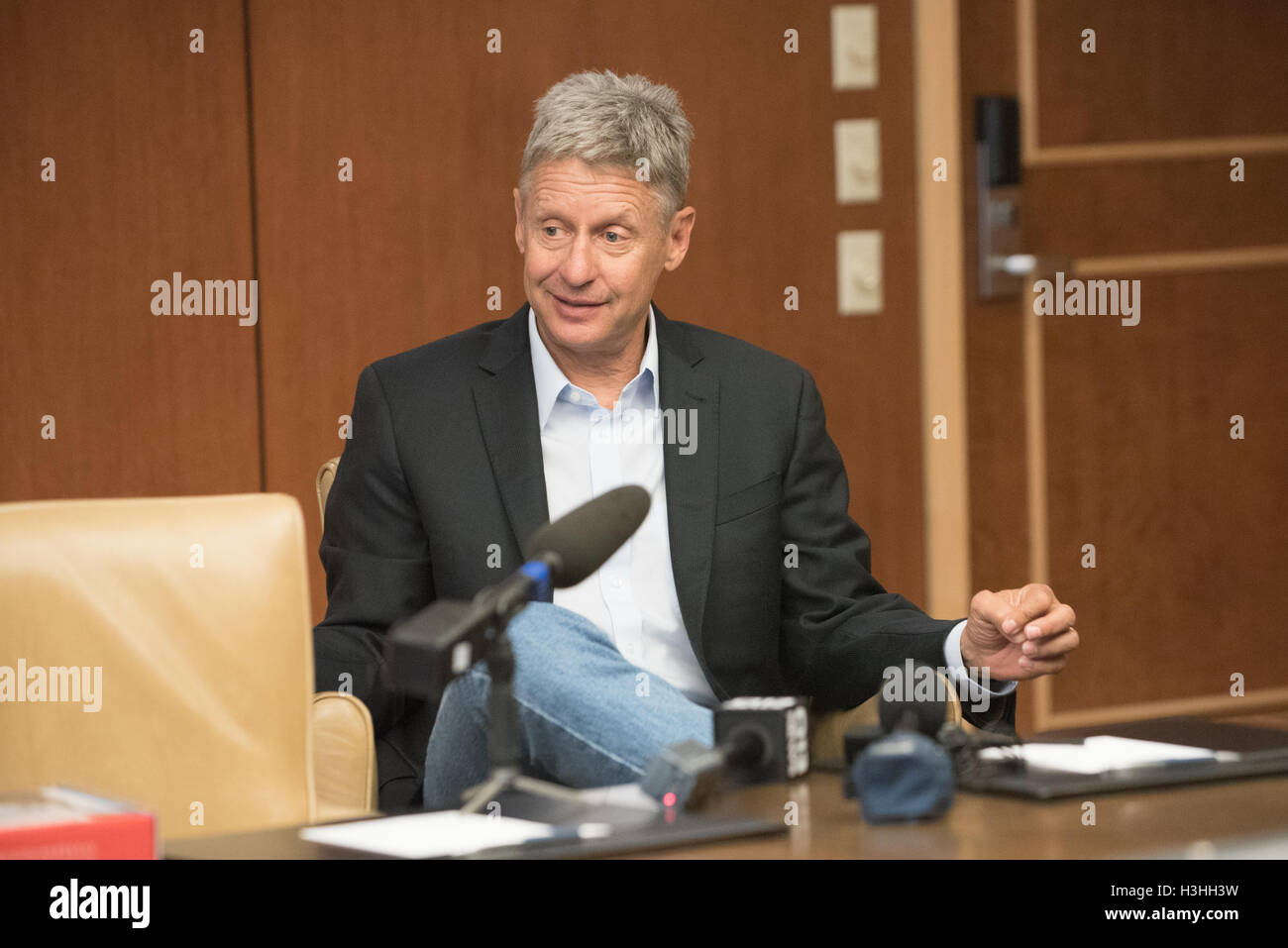 Gary johnson rally hi-res stock photography and images - Alamy