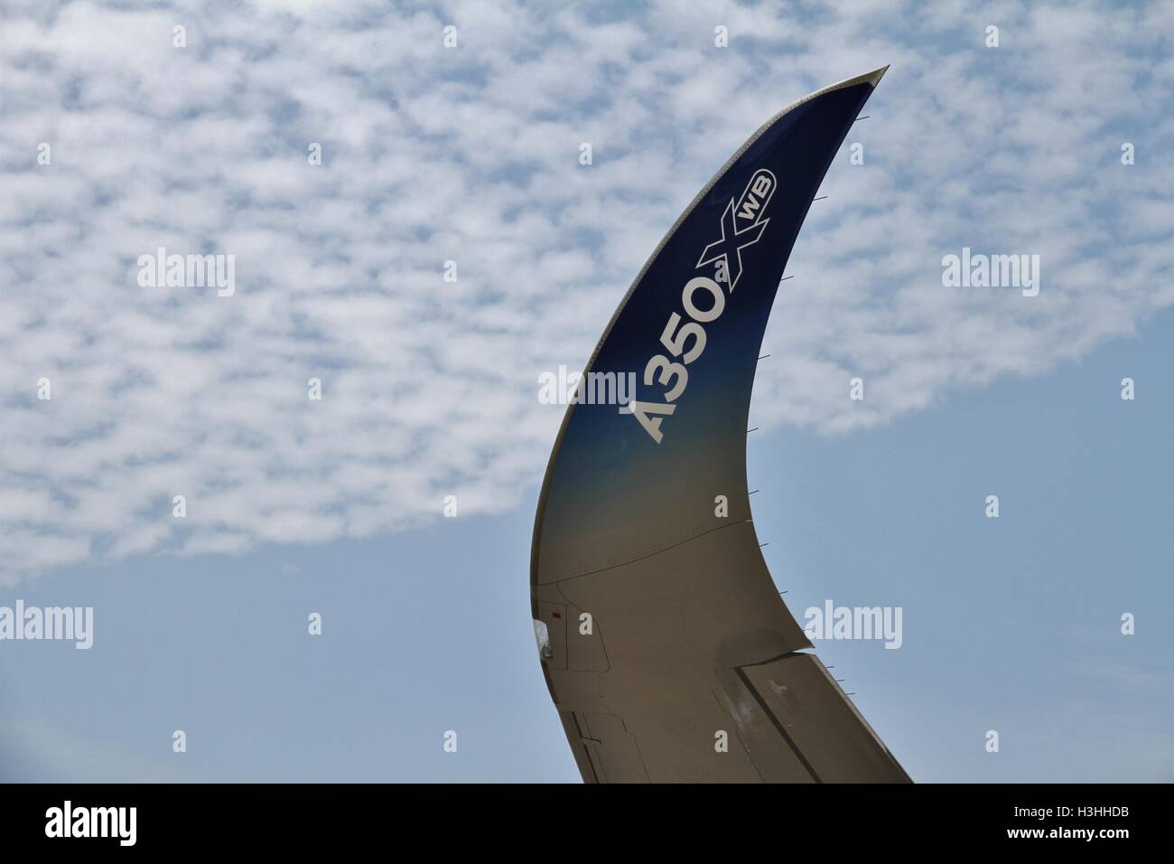 Airbus A350 XWB Winglet Stock Photo, Royalty Free Image: 122703431 - Alamy