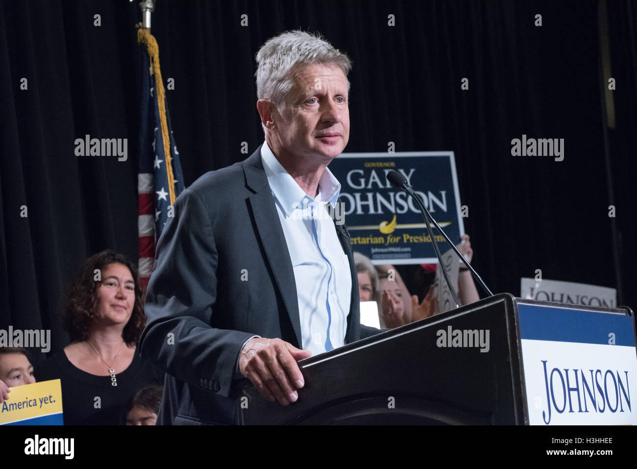 Presidential candidate Governor Gary Johnson speaks at the Johnson/Weld ...