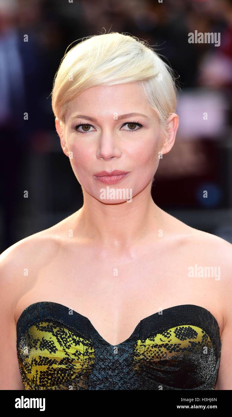 Michelle Williams attends the premiere of Manchester By The Sea during ...