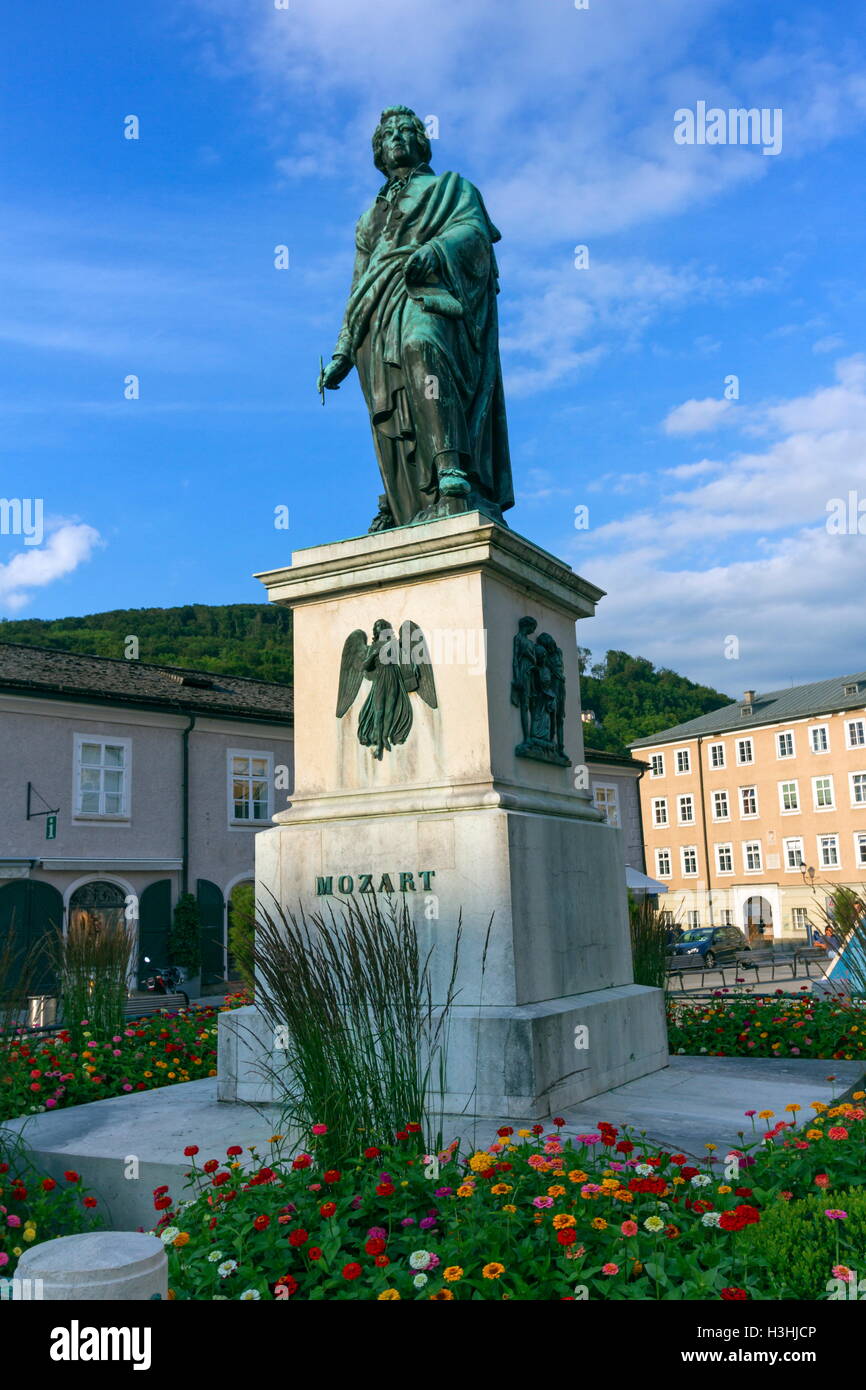 Mozart statue salzburg hi-res stock photography and images - Alamy