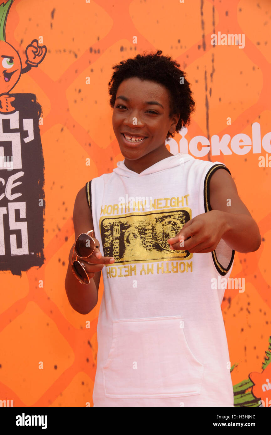 Jaheem King Toombs arrives at Nickelodeon 2016 Kids' Choice Sports ...