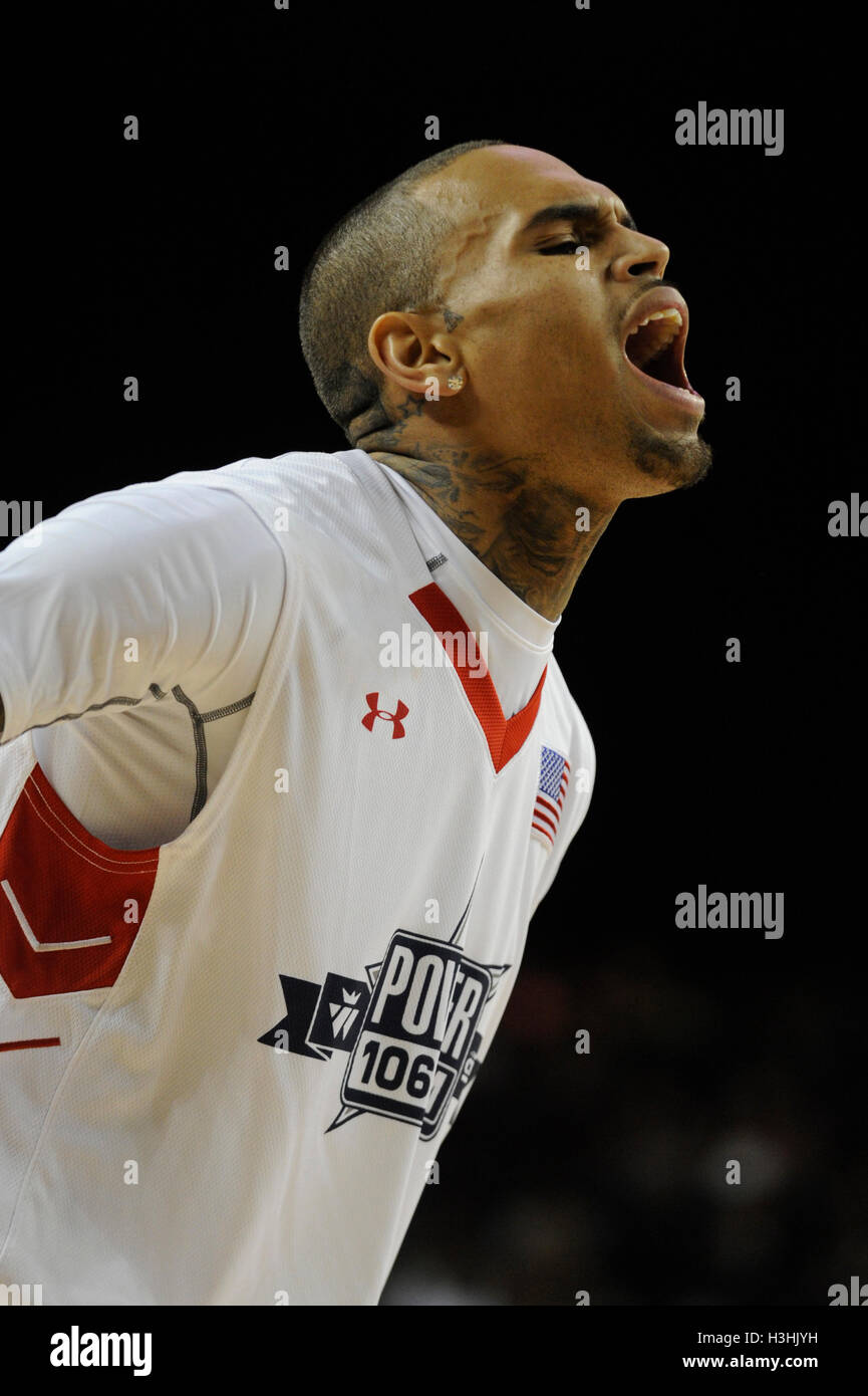 Singer Chris Brown at the 2016 Power 106 All Star Celebrity Basketball ...