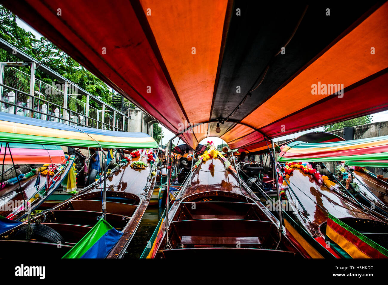 Long tail boat on river chao Phraya klong Bangkok Stock Photo - Alamy
