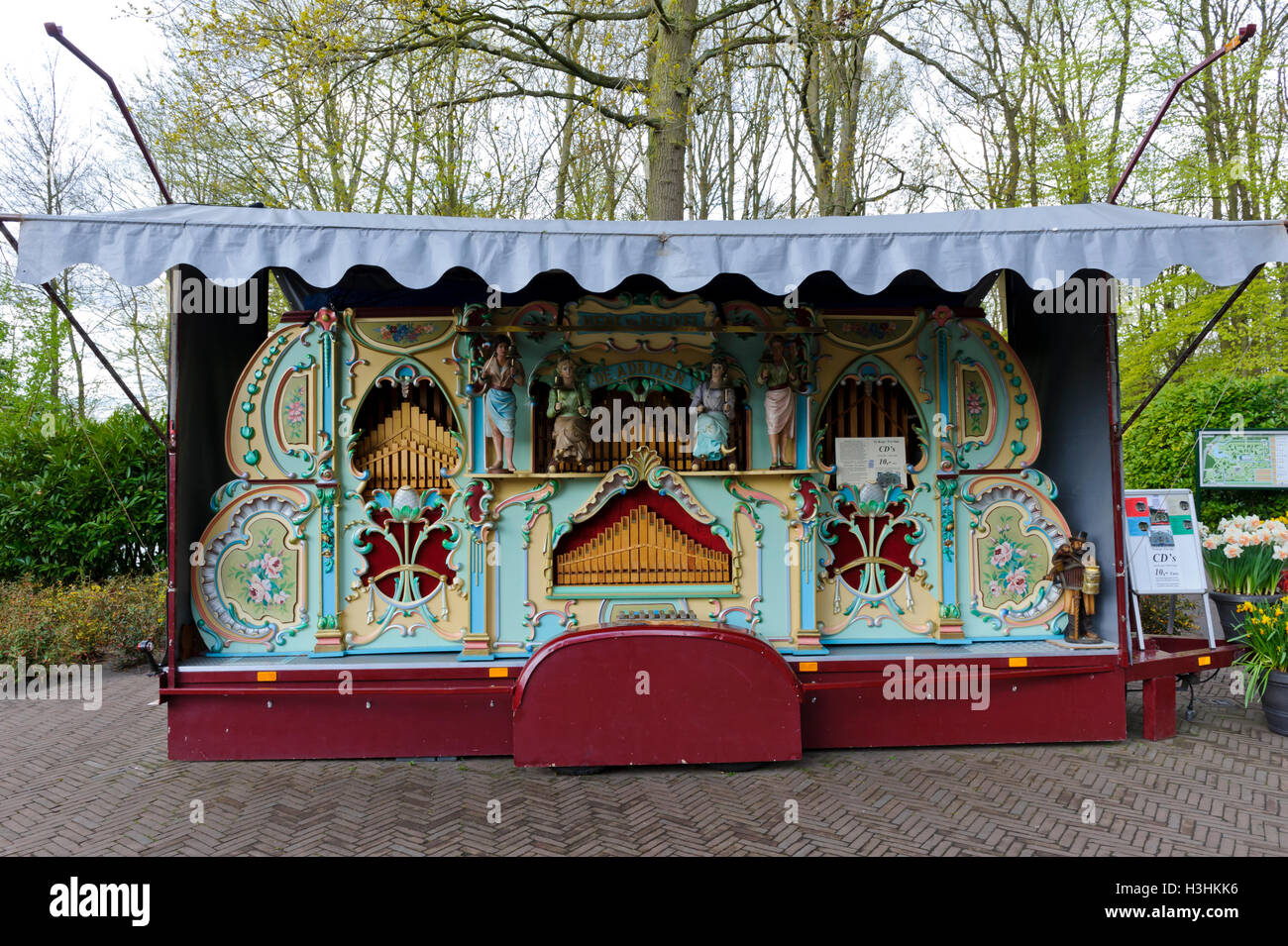 Dutch street organ hi-res stock photography and images - Alamy