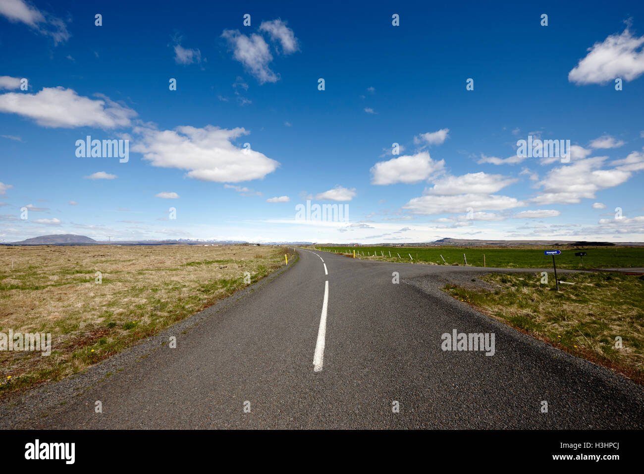 side road off to homestead from the ring road hringvegur Iceland Stock ...