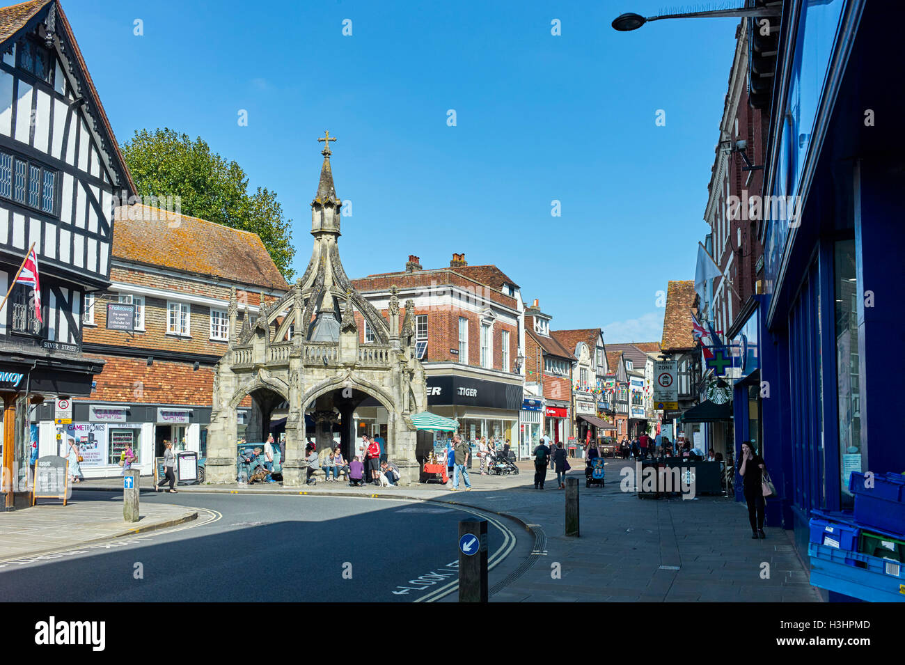 Salisbury town centre shops hi-res stock photography and images - Alamy