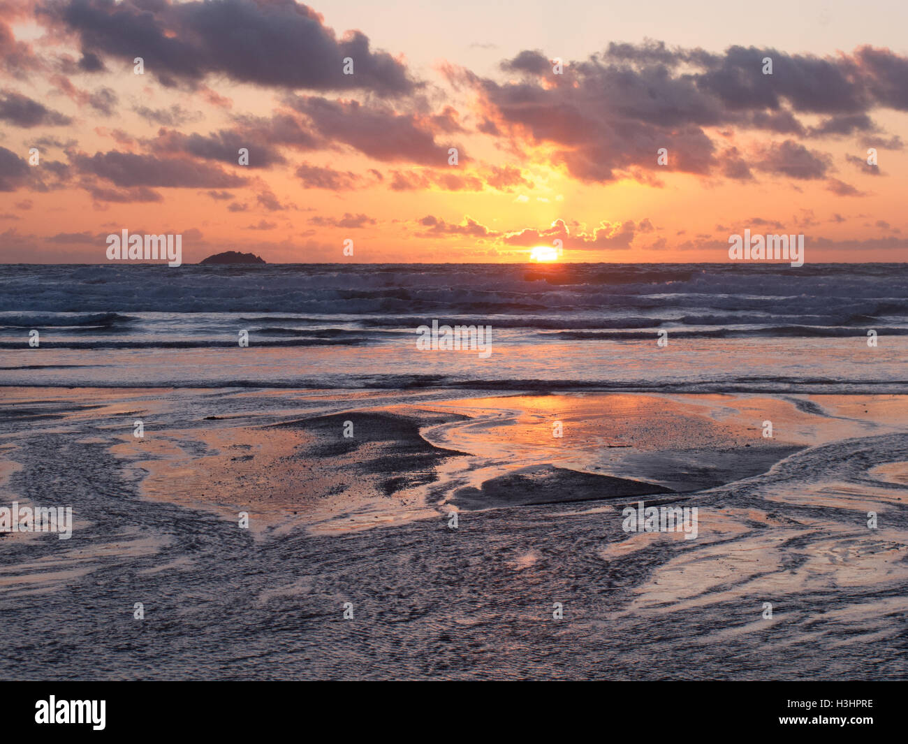 Polzeath sunset hi-res stock photography and images - Alamy